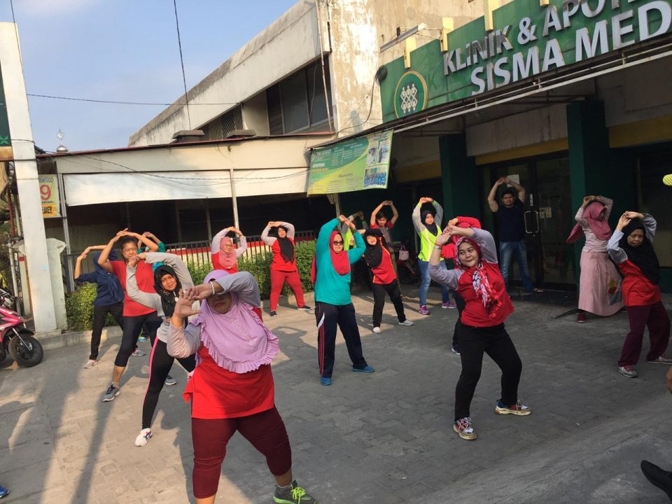 Kegiatan Rutin Senam Prolanis - Klinik Semper Sisma Medikal